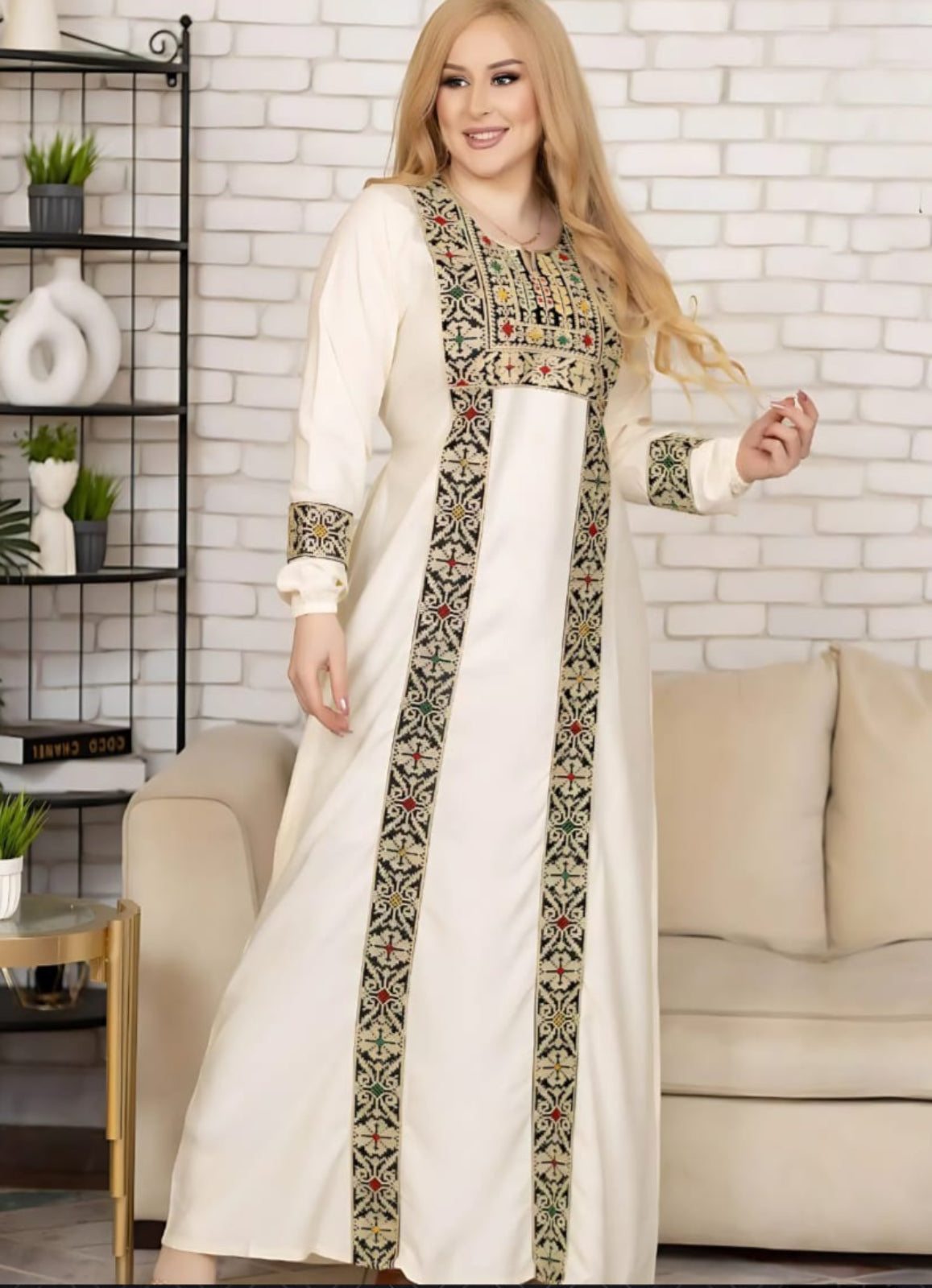 عباية استقبال منزلي مطرزة – MSY GALLERY